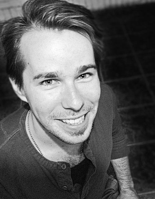 Dylan S. Roberts | Midsommer Flight